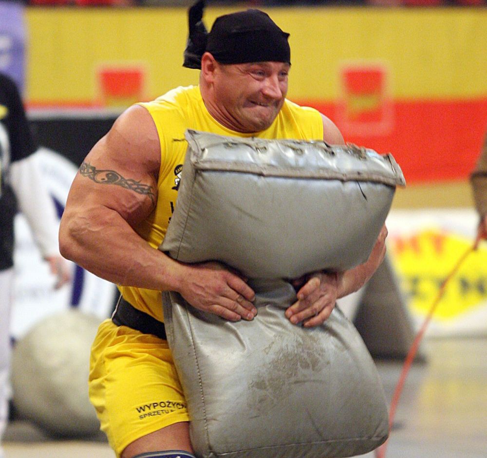 Strongman. Mariusz Pudzianowski wspomniał start sprzed lat. W ...